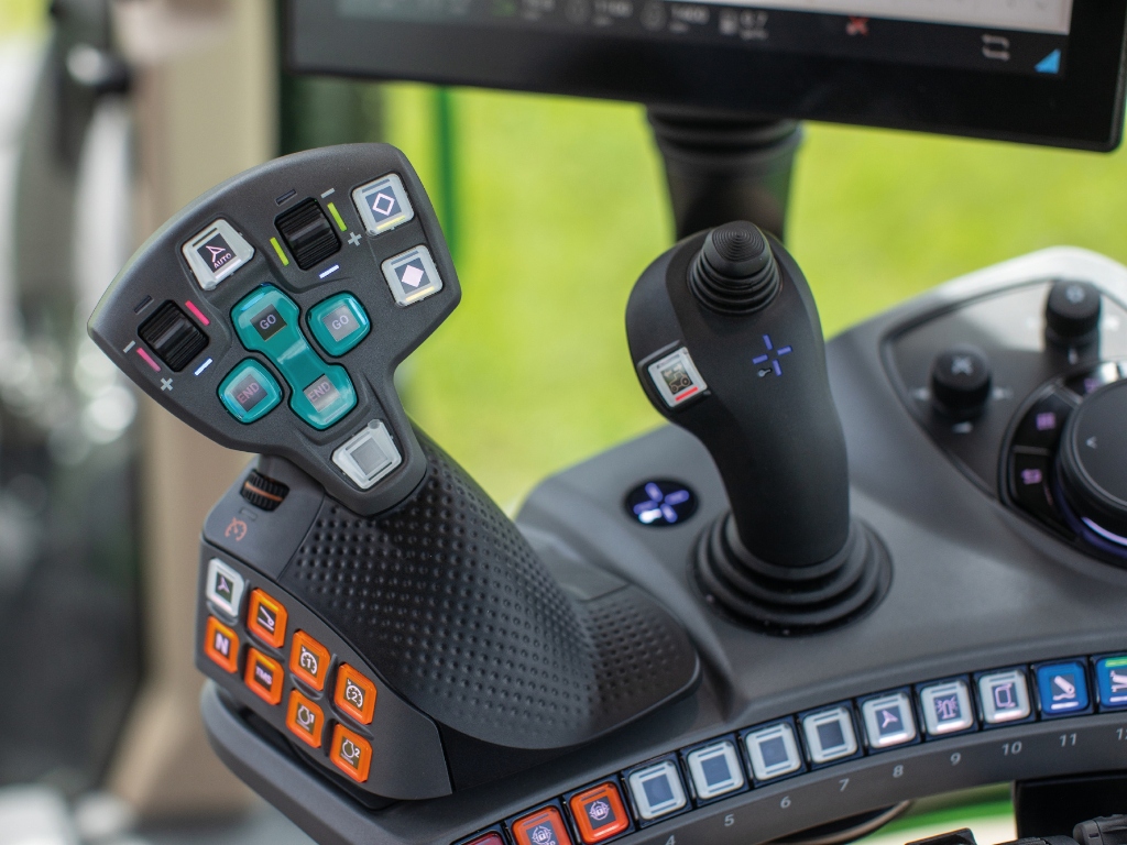 Special joystick for Fendt tractors